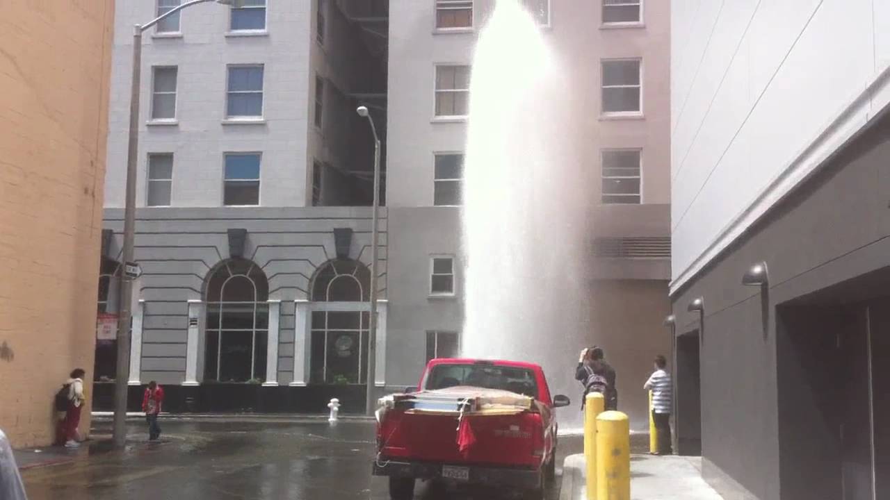 Busted fire hydrant in San Francisco at Jessie St. and Mission. - YouTube