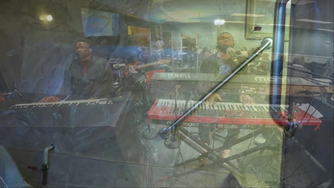 The Powerhouse Chicago 10am Worship Experience - YouTube