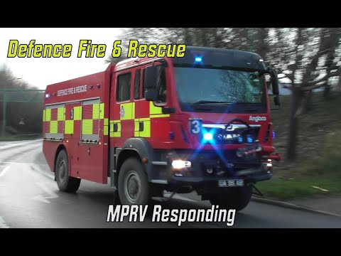 *RARE* MILITARY FIRE ENGINE RESPONDING - Defence Fire & Rescue MPRV ...