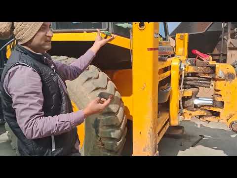 JCB 3DX SUPER SERVICE STABILIZER PADS CHENGE - YouTube
