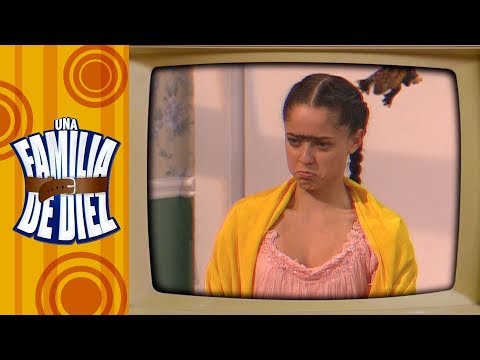 Los mejores momentos de Tecla | Una familia de diez | Distrito comedia