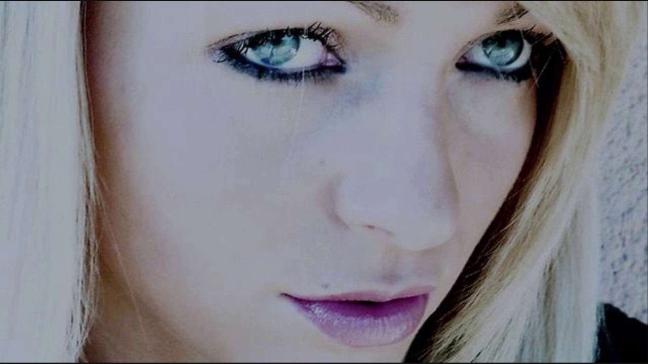 Headstrong ft. Ghost Wars & Carrie Skipper - Angel blue eyes (Aurosonic ...