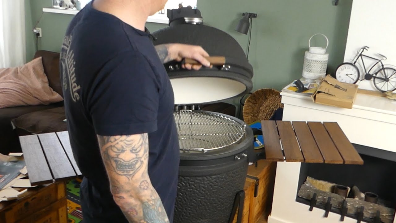 Setting up my new kamado! - YouTube