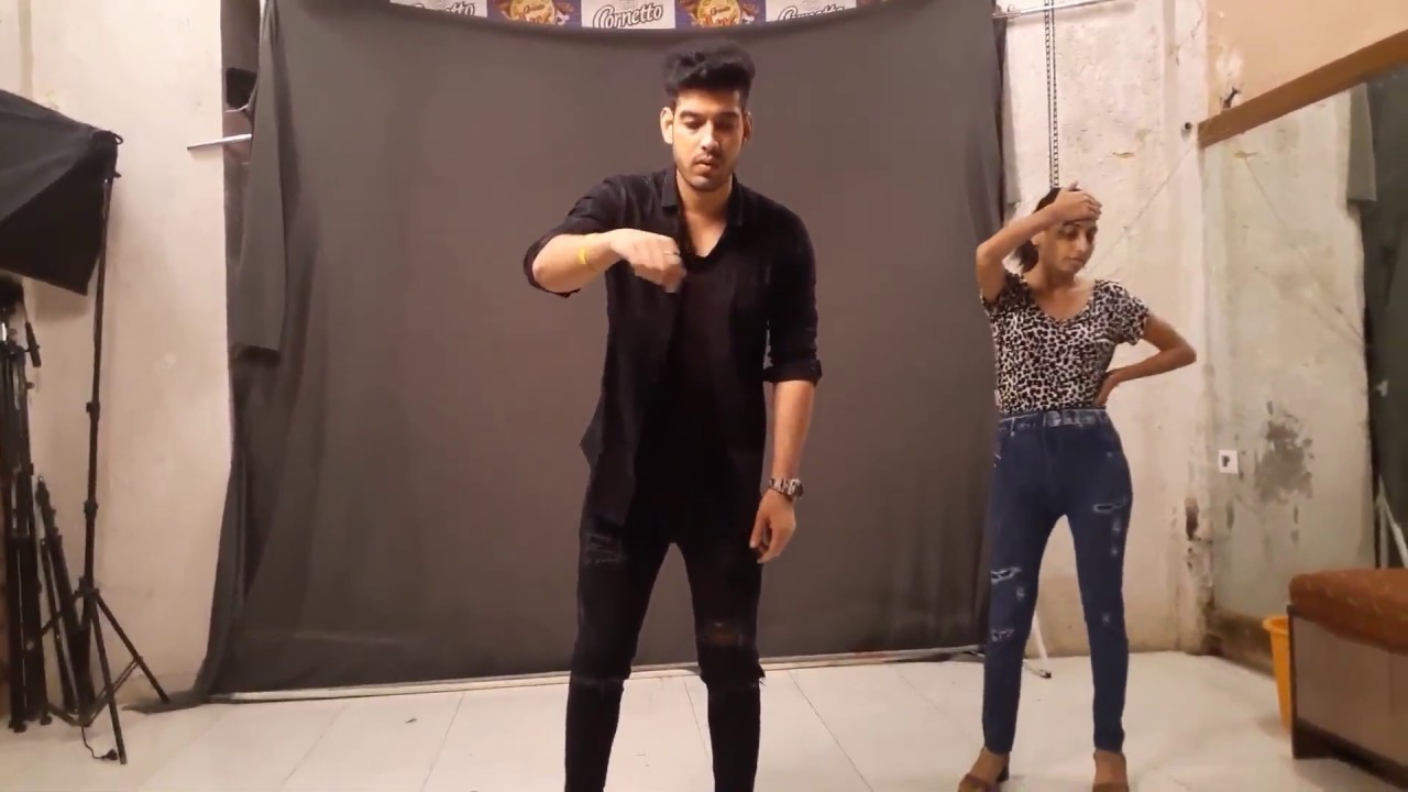 Wo dekh, bavarchi ka baap ja raha hai .. | Snehal K, Abhishek P, Pramod G | Vipul P | RTAA - YouTube