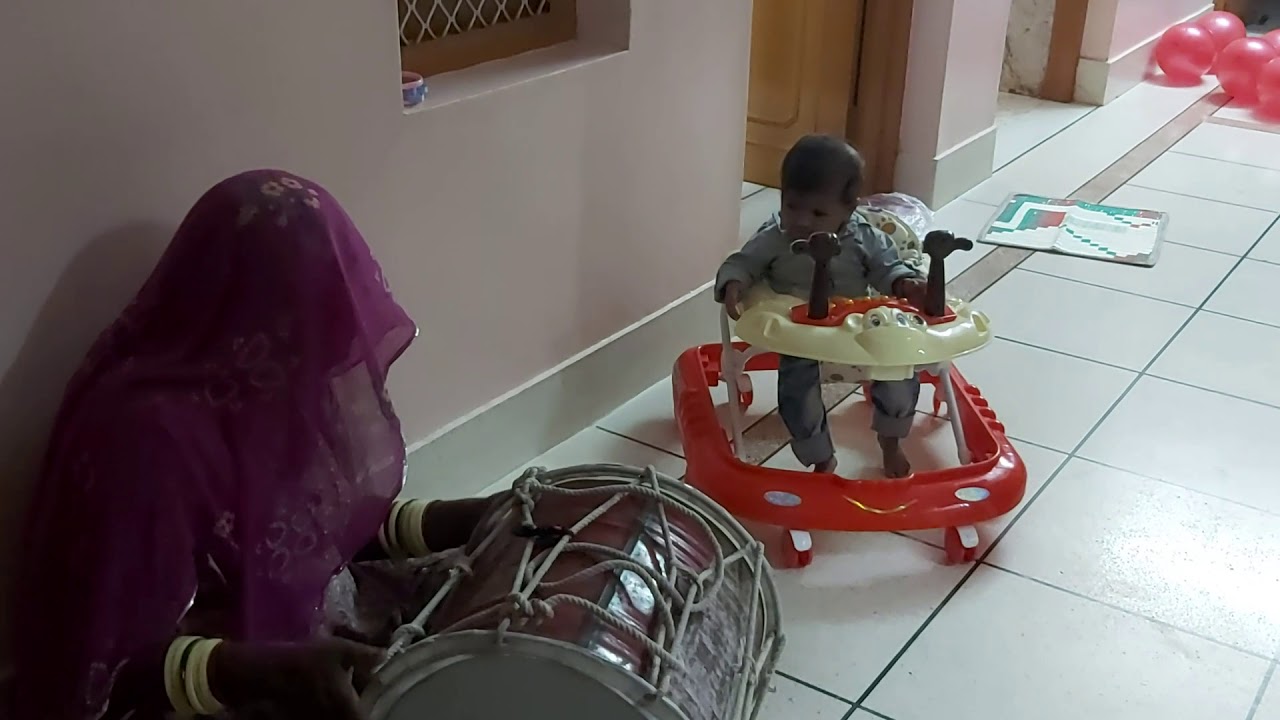 Pradyun singing song - YouTube