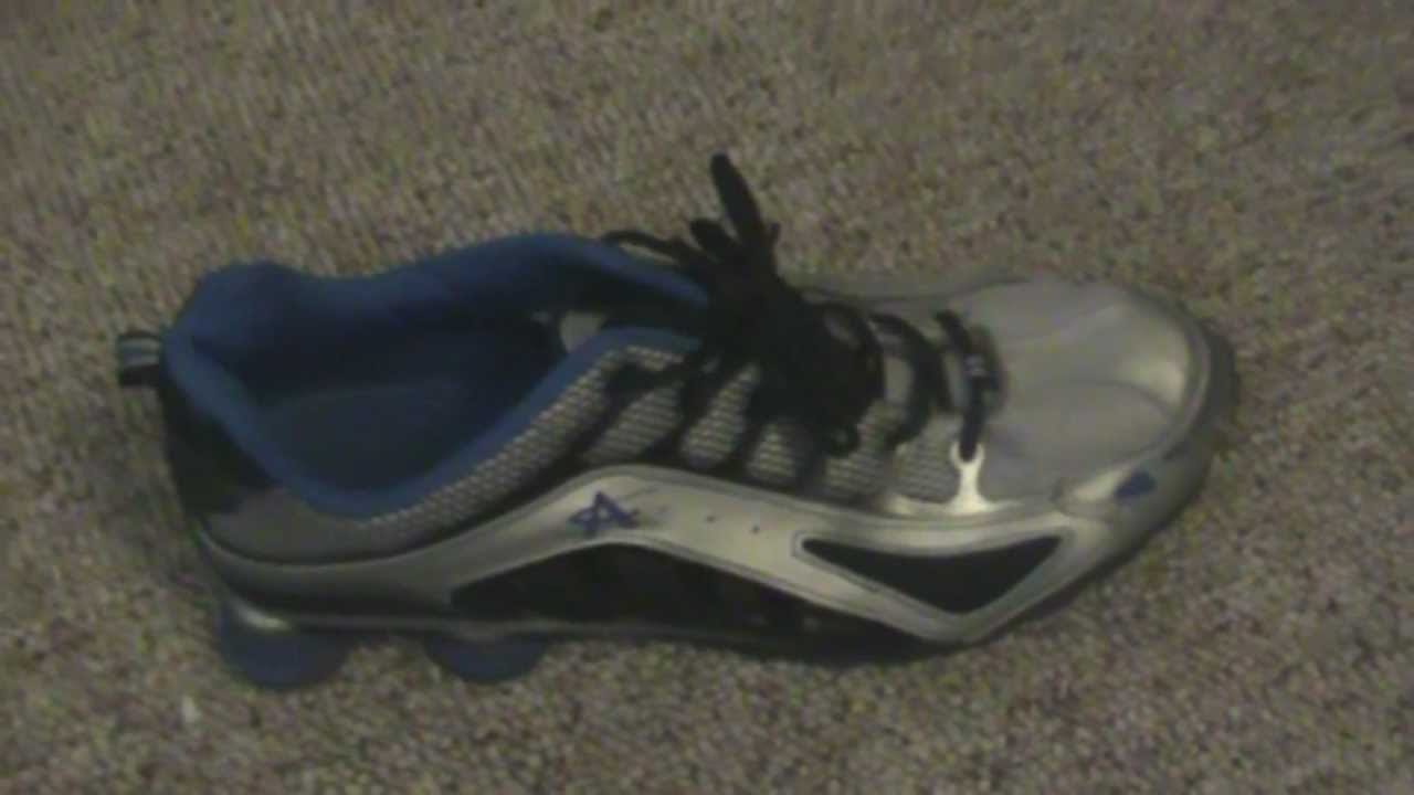 How to tie your shoe with one hand - YouTube