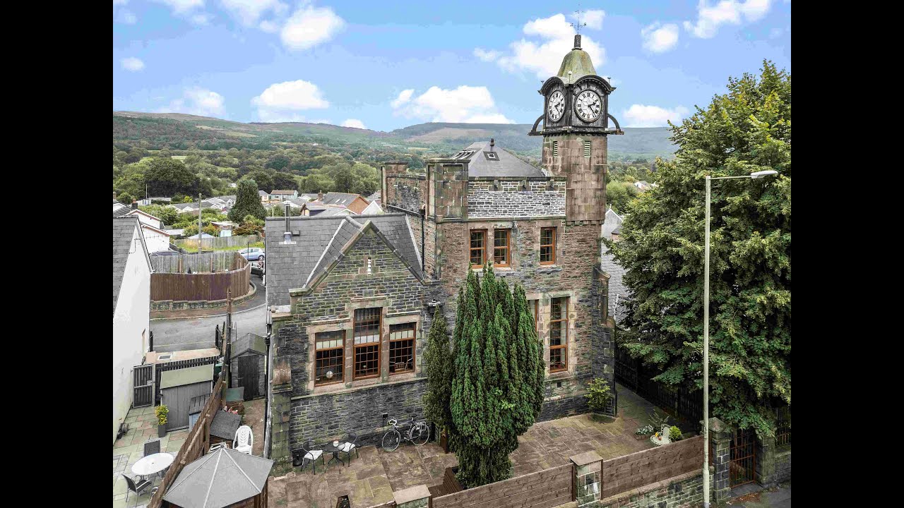 Jemma Friday and Charlene Regan host The Old Clocktower | Fine ...