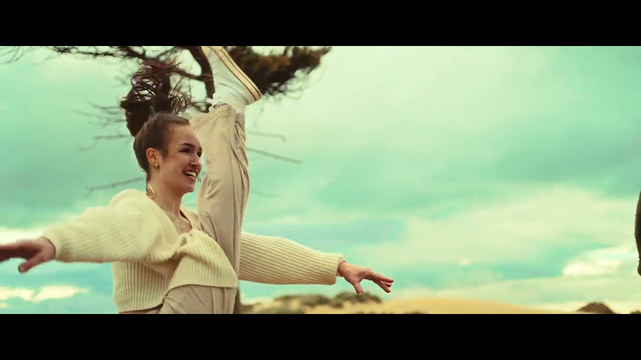 Sleeping Together – Summer Girl (Official Video) - YouTube