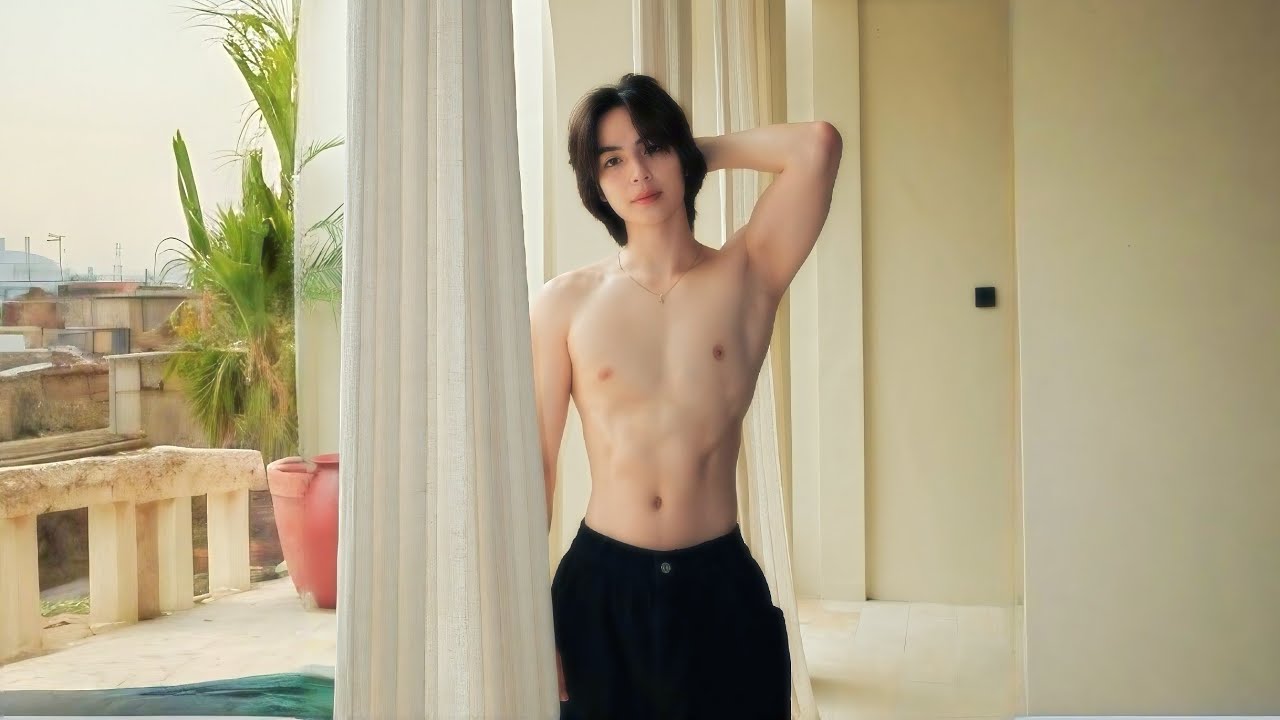 Pretty Gorgeous Young Model | SUBI - YouTube