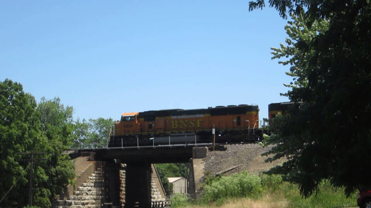 BNSF 9854 North Galesburg, IL 5/30/12 - YouTube