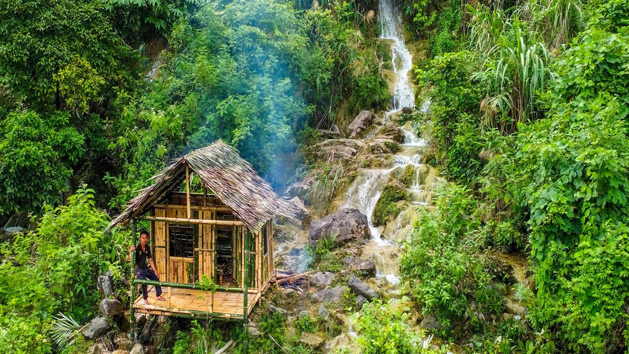 Building a Luxurious Tree House on a Cliff Next to a Waterfall and Hit ...