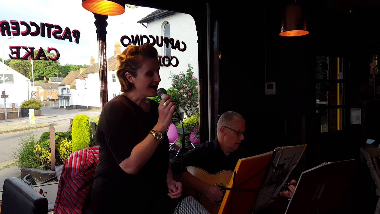 Michelle Bull sings - YouTube