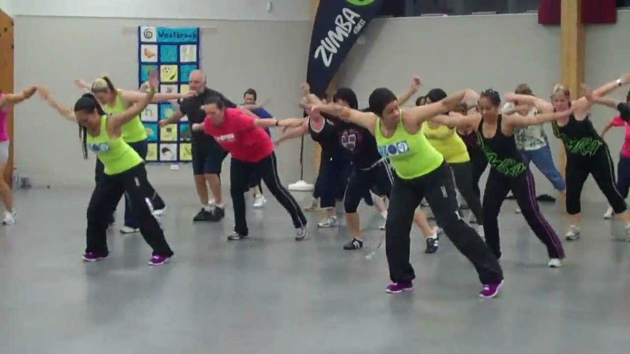 Waka Waka ZUMBA with ZEST, New Zealand. - YouTube