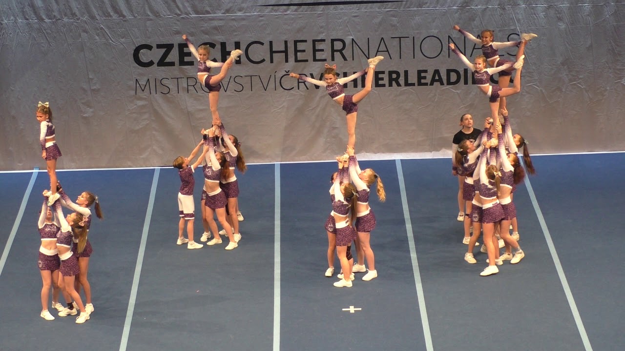 Team Cheer Youth Median A STYL Dragons Flames at CZCN 2019 - YouTube