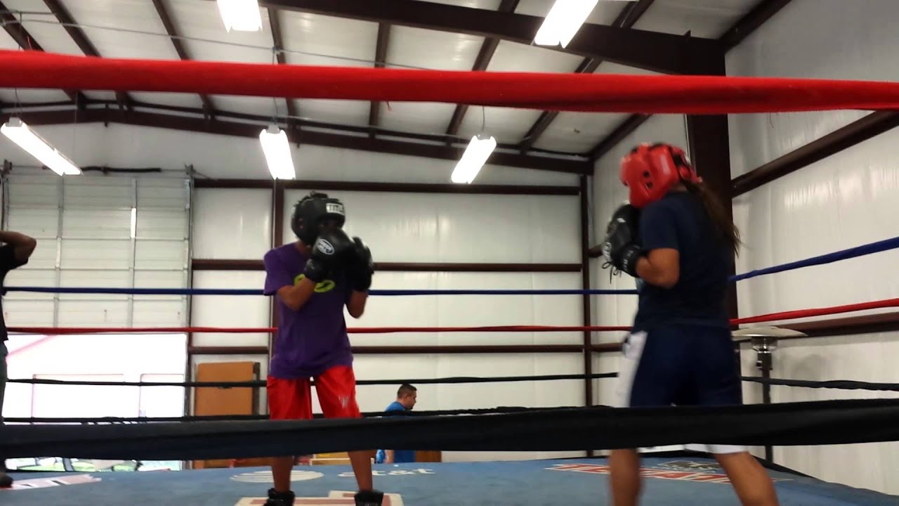 Boxing-#TEAMMORA Bro & sis sparing - YouTube
