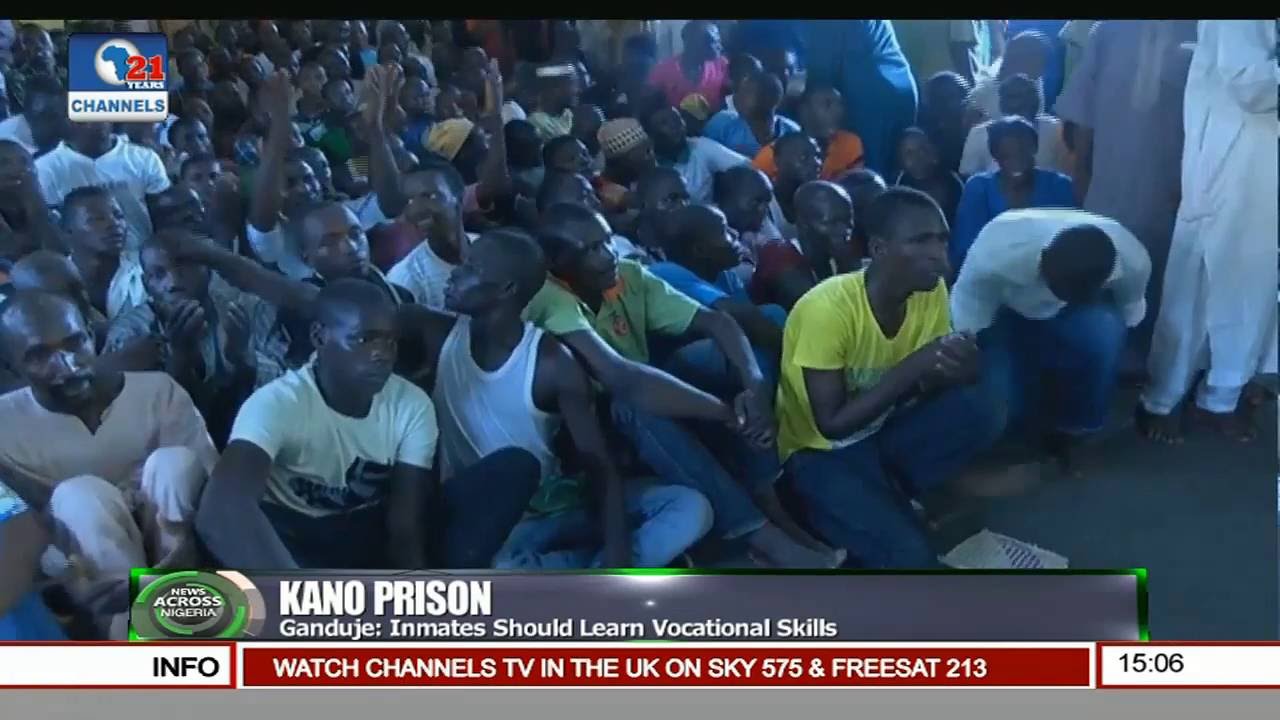 Gov Ganduje Releases 500 Kano Prison Inmates - YouTube