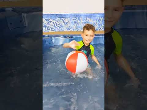 La Hotel Traian  🇷🇴 se joacă şah ♟️de calitate, dar copiii se şi relaxează la maximum în zona SPA👍