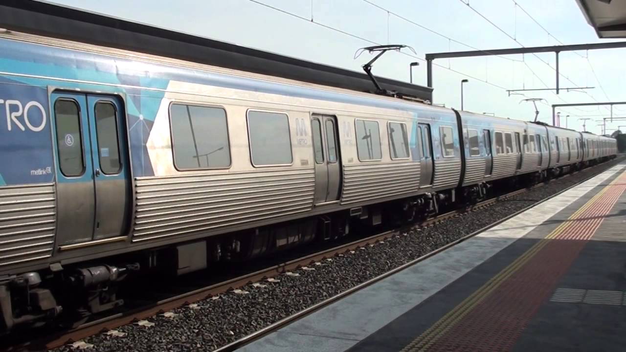 Trains at Cardinia Road - Melbourne Transport - YouTube