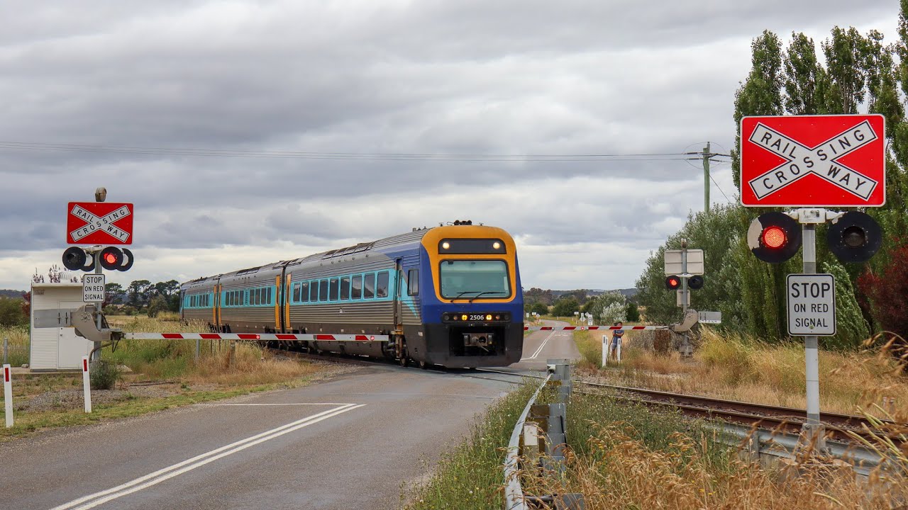 Currawang Road, Komungla, NSW | ARTC Railway Crossing - YouTube