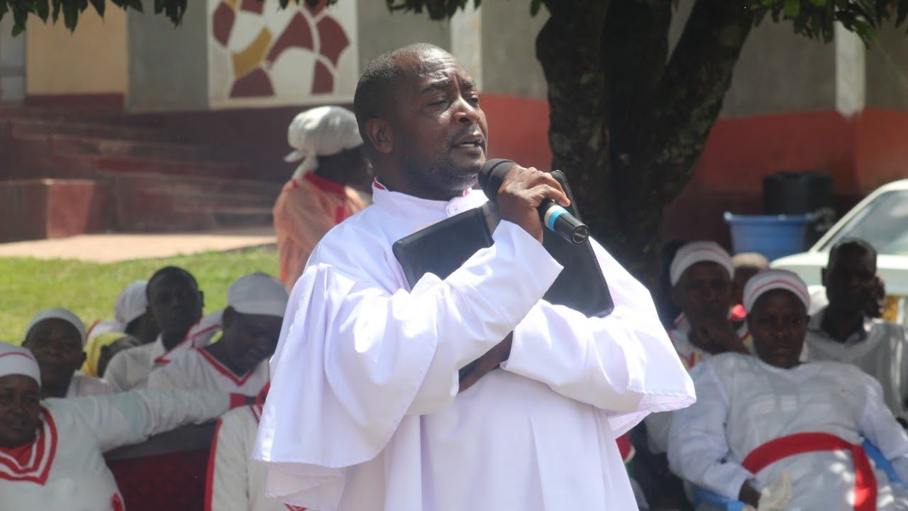 "Only God answers our prayers" Bishop Enock makunda - YouTube