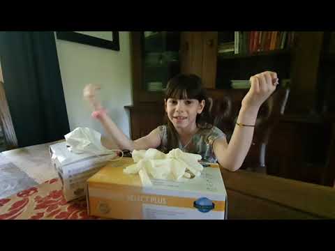 Ela explains how to wear face masks for kids - YouTube