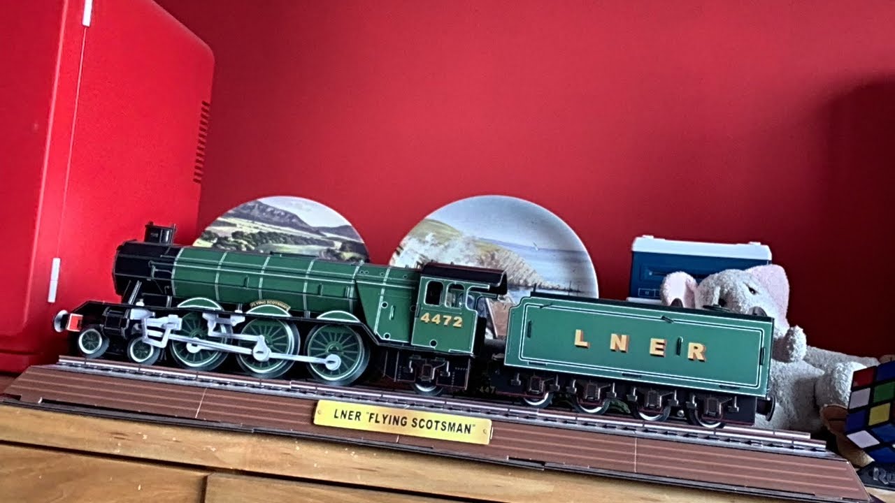 LNER Flying Scotsman paper model - YouTube