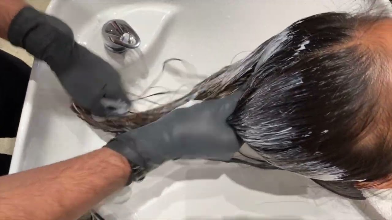 Reconstruct Hair Bonds with Wellaplex No. 2 Bond Stabilizer - YouTube
