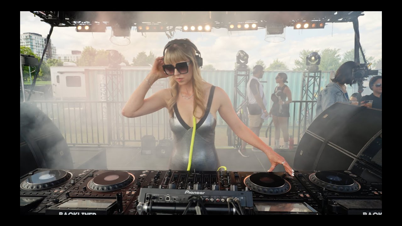 Sara Simms - Live at Electric Island 2024 - YouTube