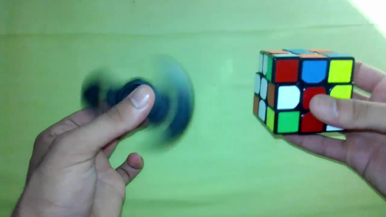 Rubik's Cube one handed + Fidget spinner - YouTube