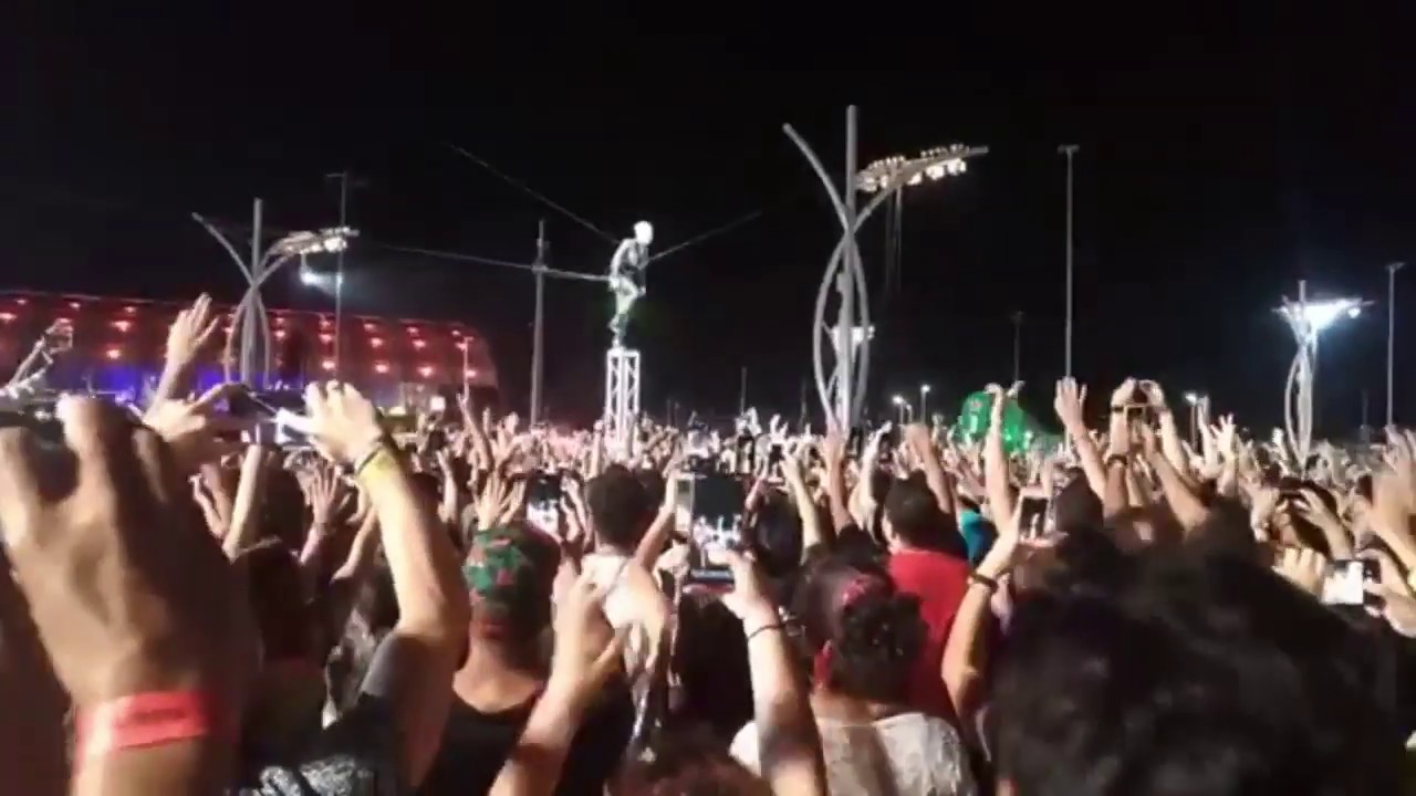 Rock in Rio 2019 Show da PINK , Ela voa sobre o público, Demais ...