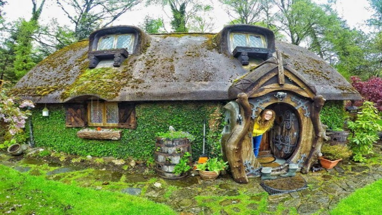 Hobbit House in UK Inspires Fans of the Series and Tiny House Lovers ...
