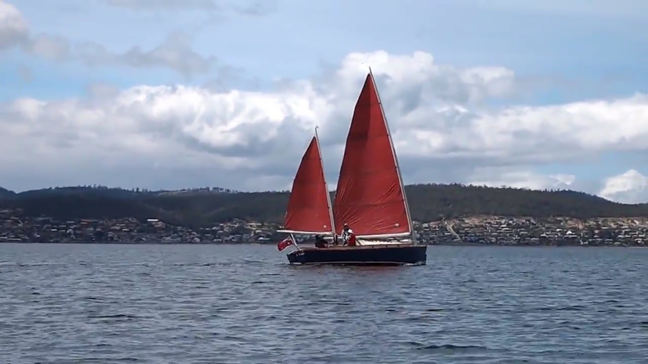 Norwalk Islands Sharpie NIS 26 Kelpie - YouTube