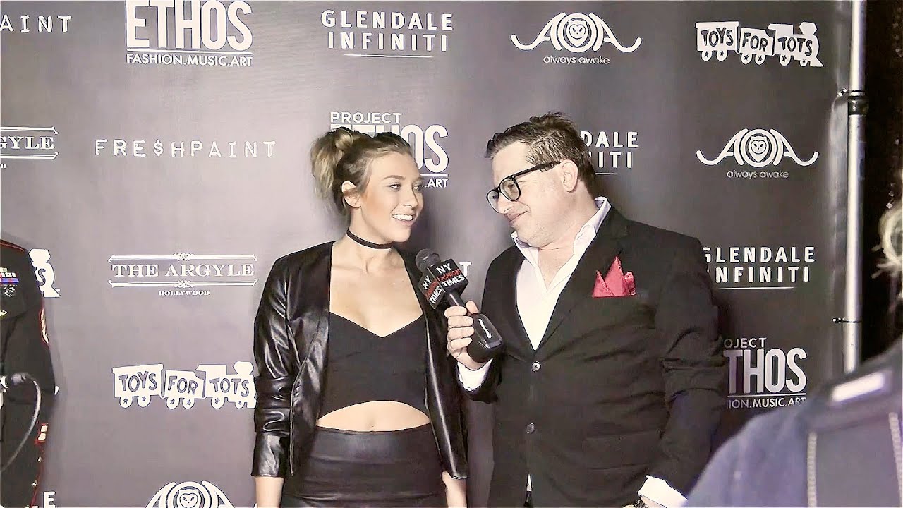 Actor Jessica Knoff at an xmas charity event in Hollywood, CA ...