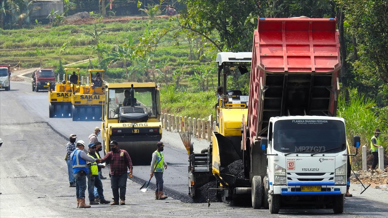 Road Construction Asphalt Paving Work - YouTube