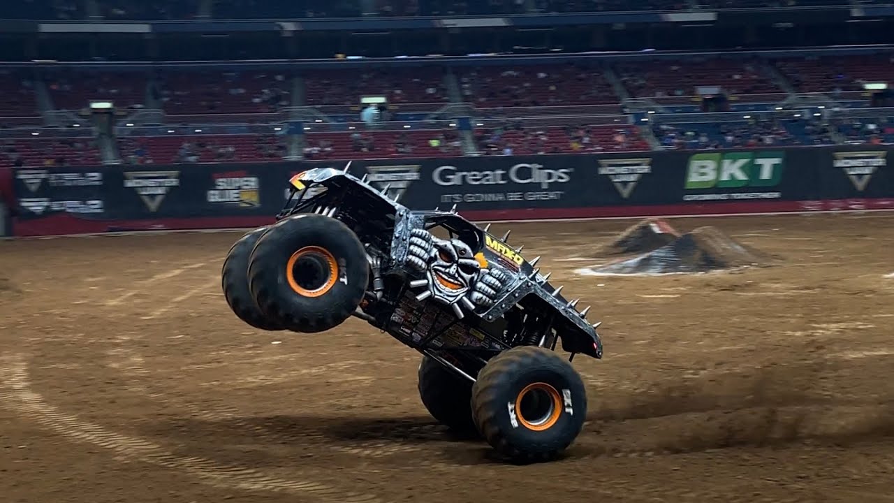 Highlights - Monster Jam St. Louis 2021 05/16/21 - YouTube