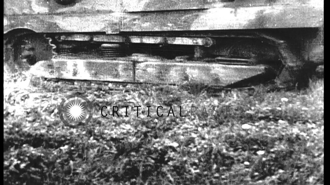 French Schneider CA1 Tanks being demonstrated for U.S. 1st Infantry ...