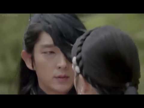 Moon Lovers - Wang So and Hae Soo first meeting