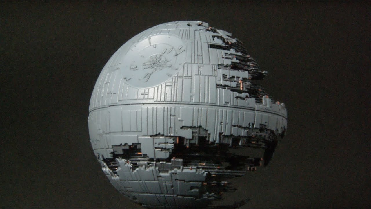 1/2,700,000 Death Star II - Bandai - YouTube