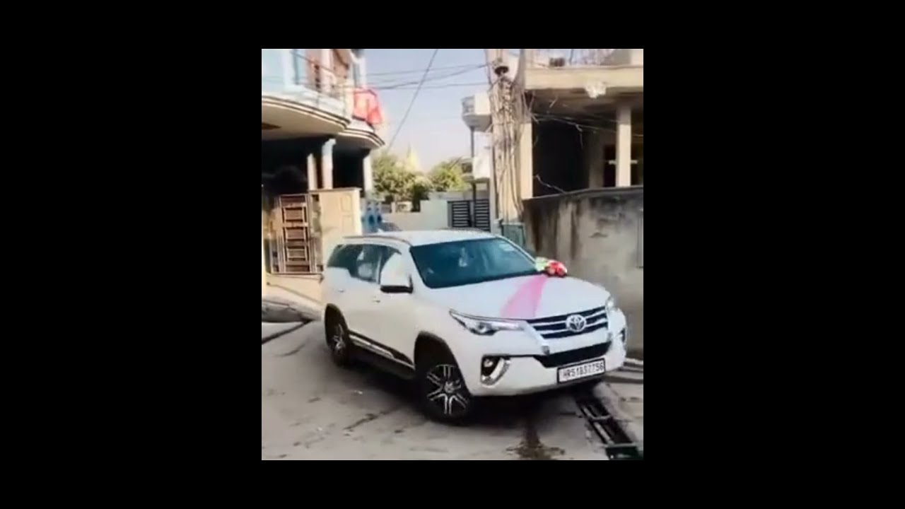 Cars For Wedding Toyota Fortuner & Innovative & Mahindra Scorpio Status ...