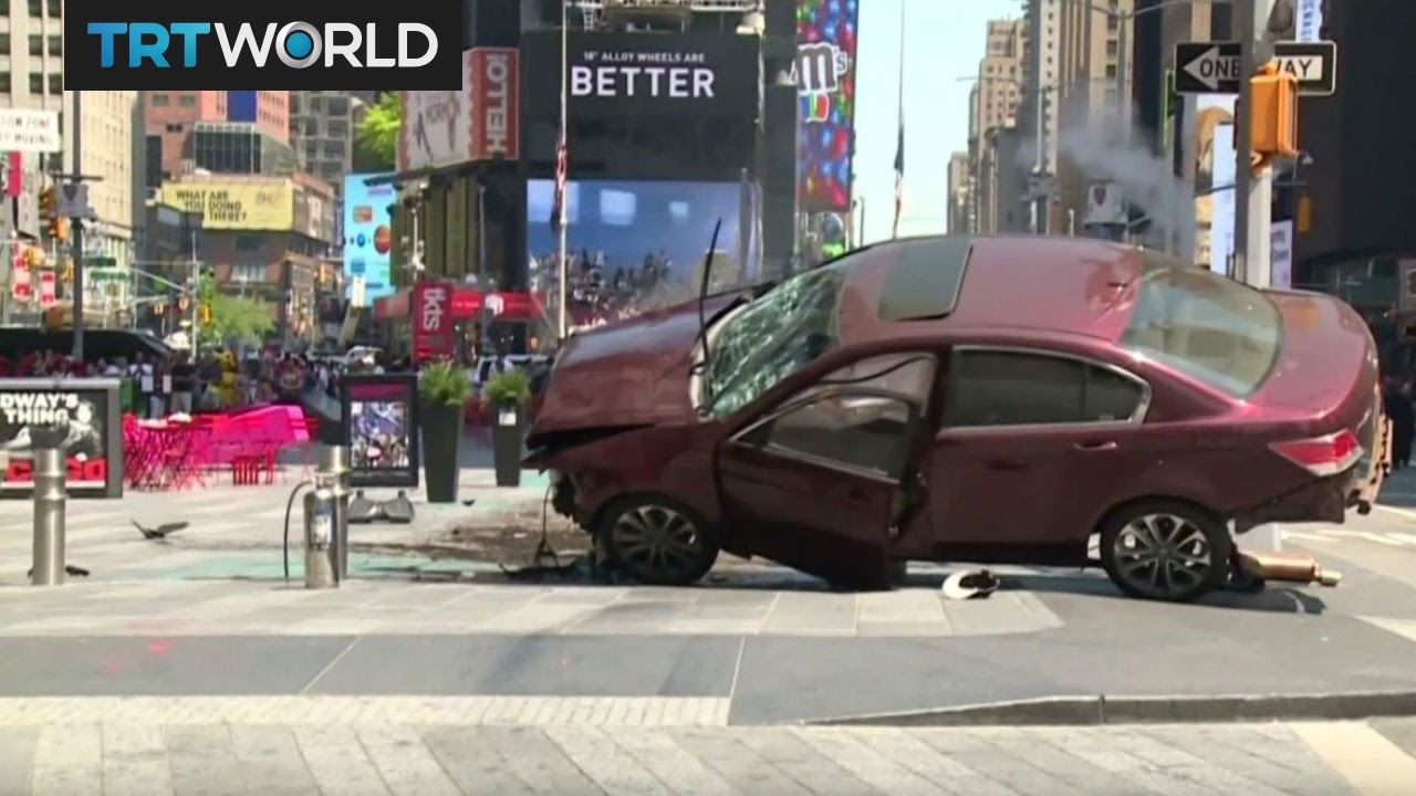 Time Square Crash: Car plowed through crowds in Manhattan - YouTube