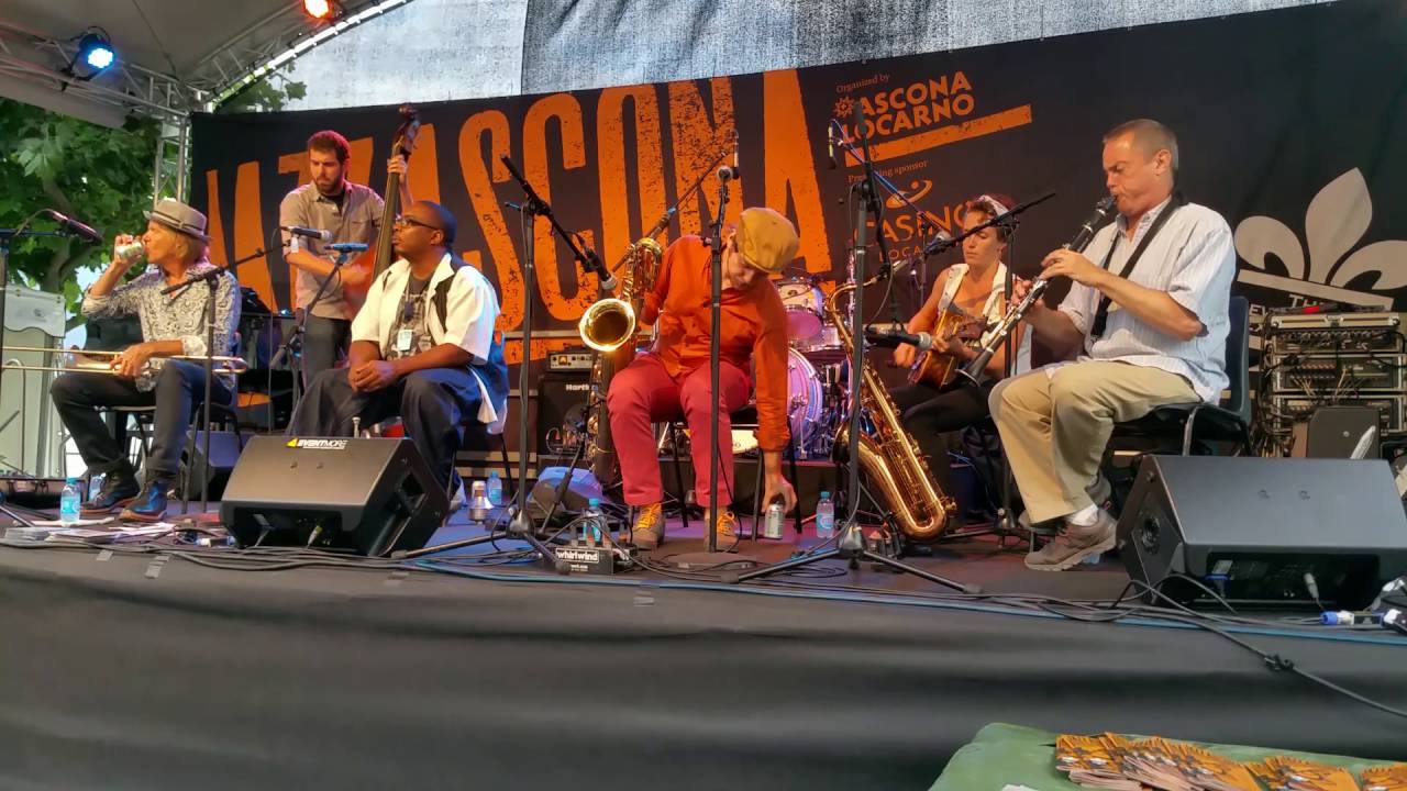 The New Orleans Jazz Vipers - YouTube