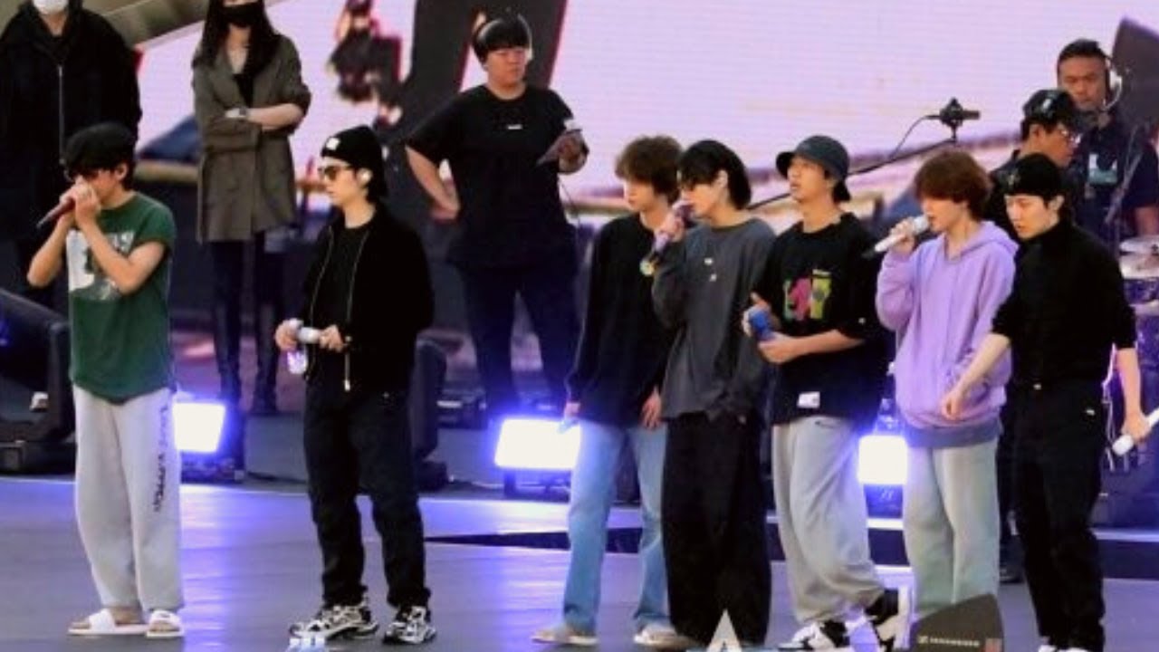 Run BTS Full Performance at Busan Concert, BTS Performing Run BTS & Mic Drop, Yet To Come Live ...
