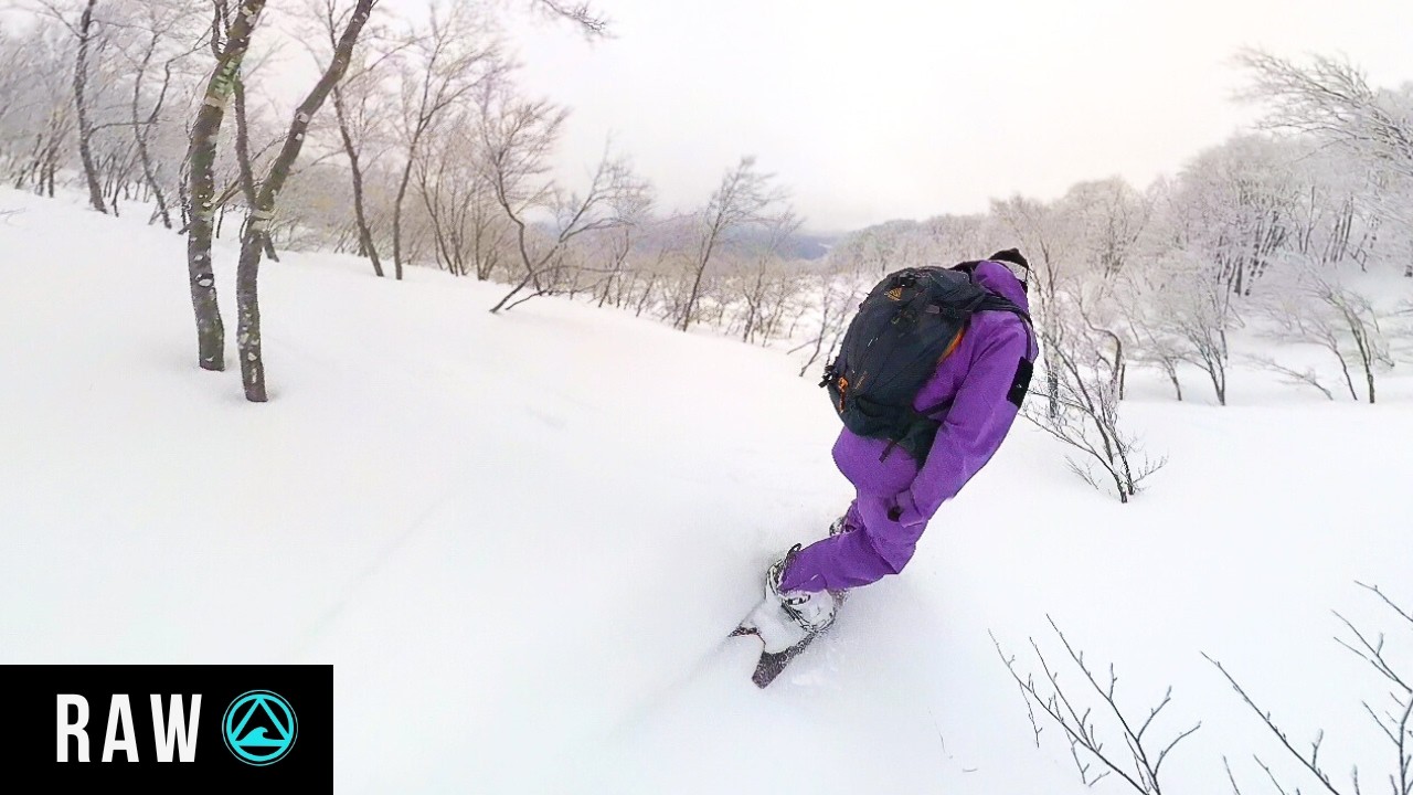 RAW | Insane Tree Snowboarding In JAPAN #pov #japan #insta360x3 - YouTube