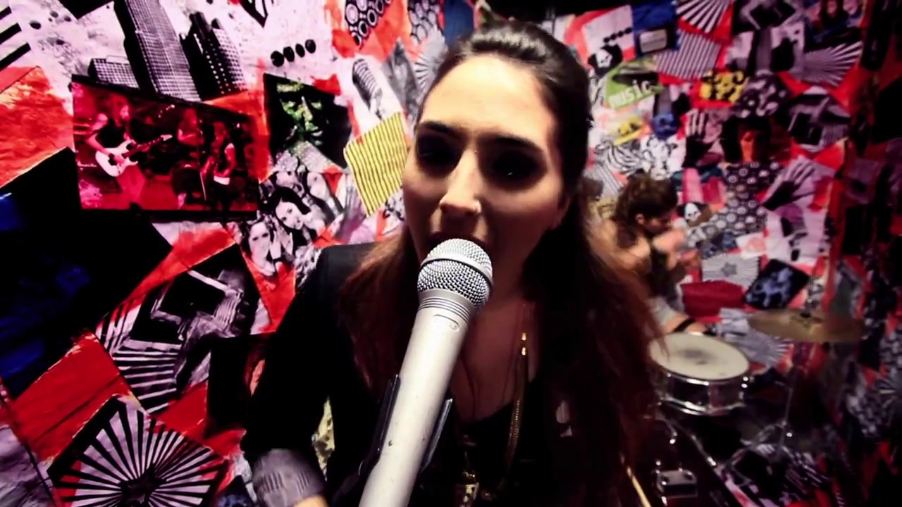 MADILON Cambios Video Oficial - YouTube