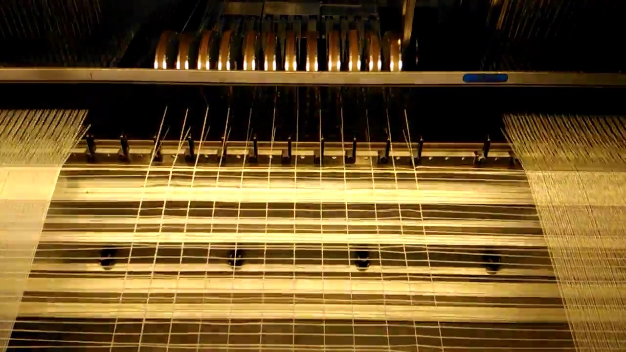 Klöcker DiskRunner Full Cross Leno Weaving - YouTube