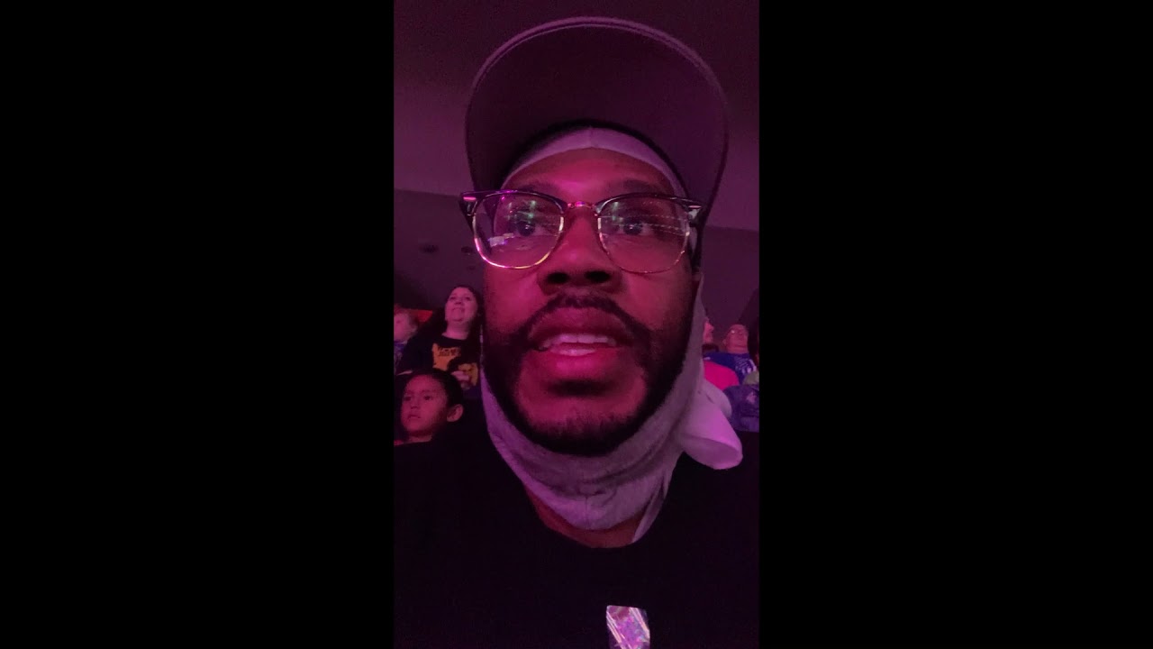 Hearthrob Handsome Rob @ WWE Live Super Show #Shorts in the Motor City ...