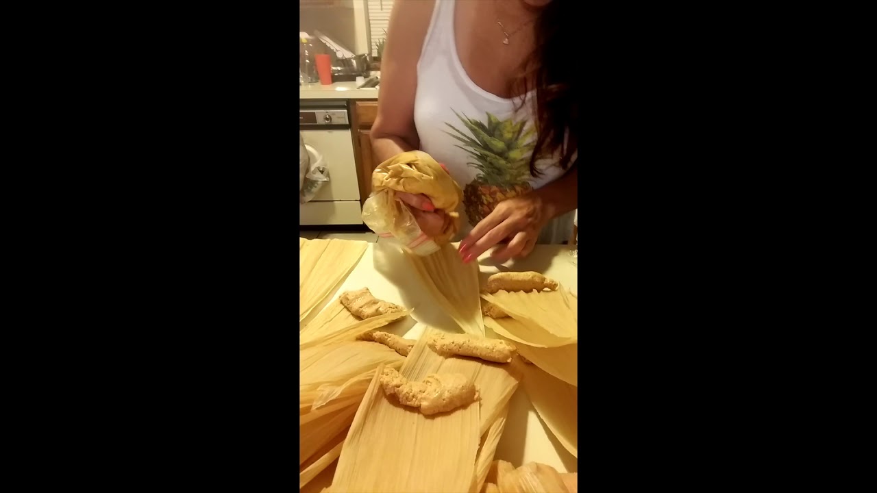 TORTILLADORA Y EMBARRADORA EN HOJA DE TAMAL - YouTube