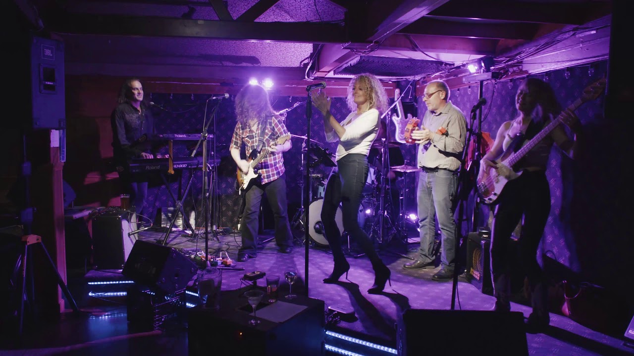 Las Divas Band - Faith Of The Fallen (Live at Newlands) - YouTube