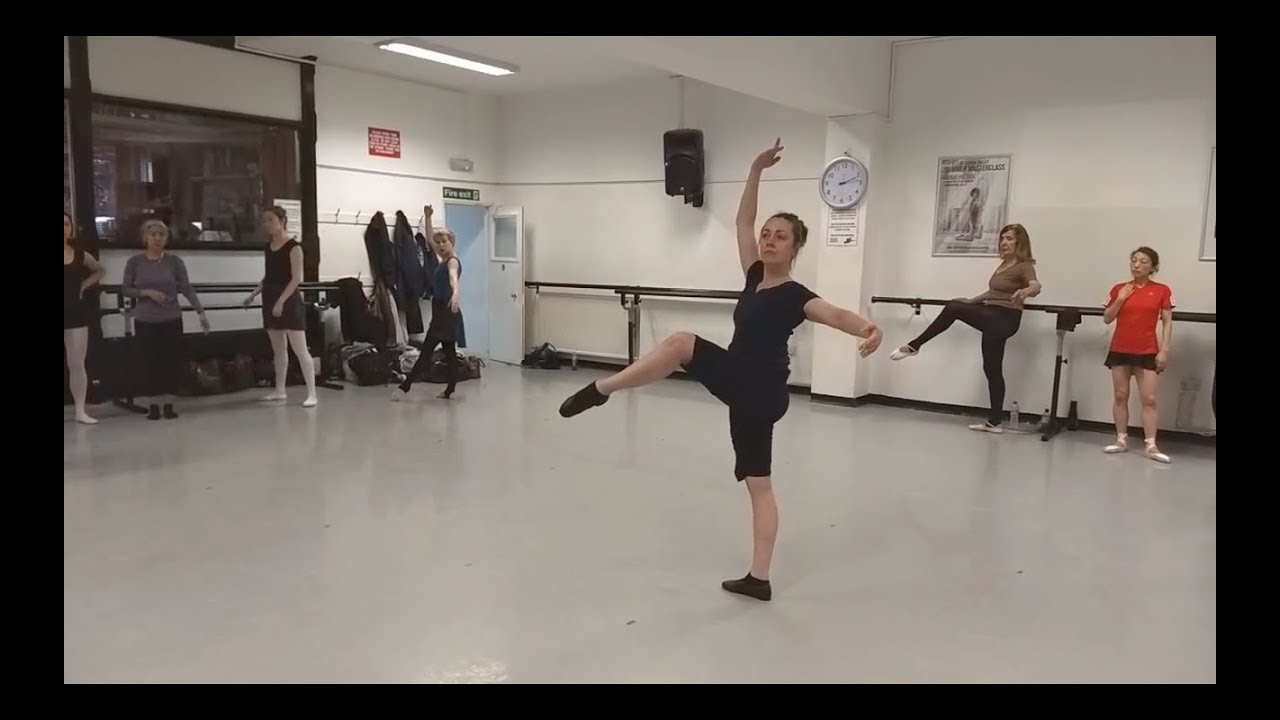 Adage & Pirouette En Dedans (beginner level) - YouTube
