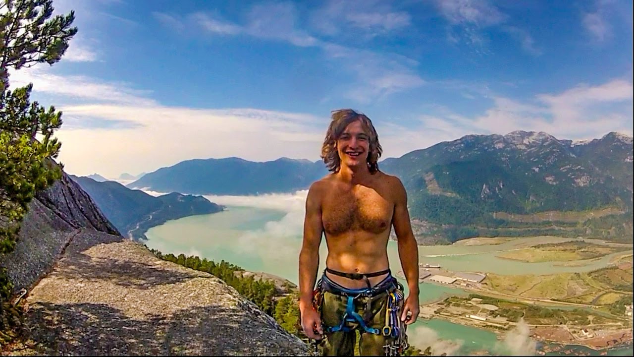 Free Solo Rock Climbing the Stawamus Chief in Squamish pt.1 - YouTube